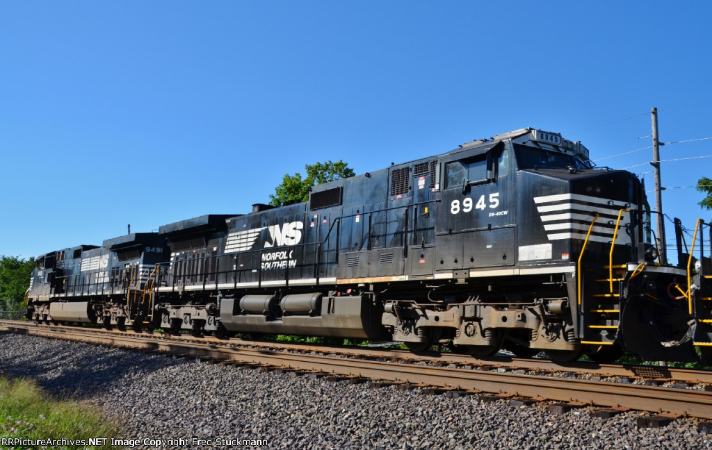 NS 8945